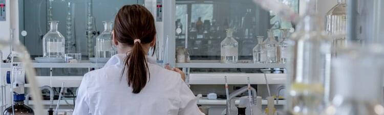 Was macht ein Chemiker? (Chemiker als Beruf) | Jobted